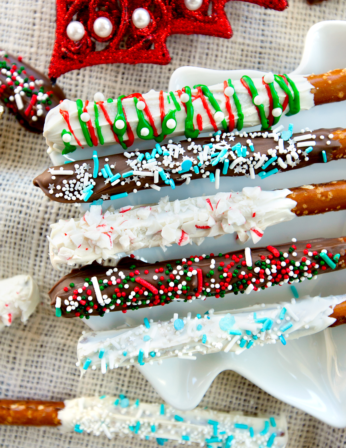 Christmas Pretzel Rods - Brownie Bites Blog